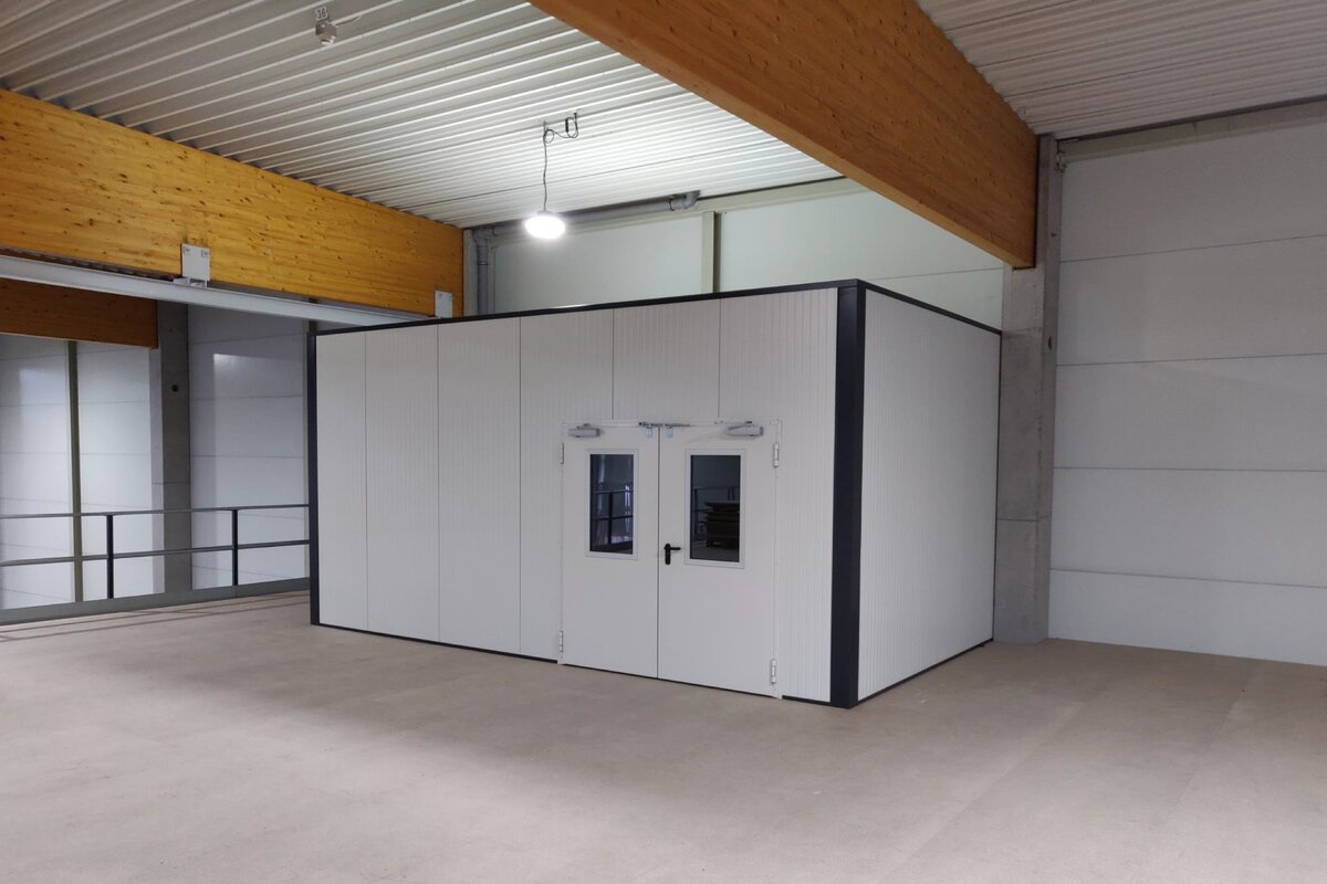 Schallschutzkabinen | Produkte | Jansen Systembau